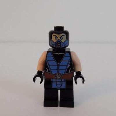 HeroBloks - Sub-Zero - BrickingItMinifigure
