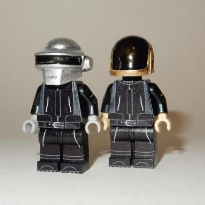 HeroBloks - Thomas Bangalter - Atomic Brick Toys