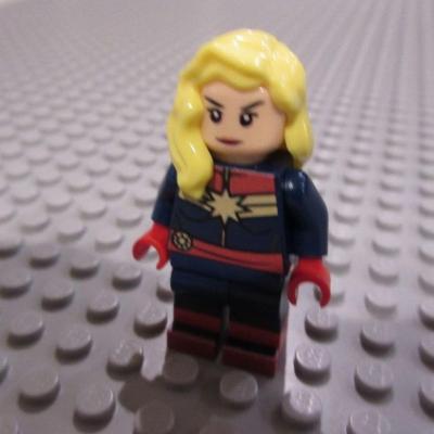 HeroBloks - Captain Marvel (Modern Age) - DC Isaac 2005