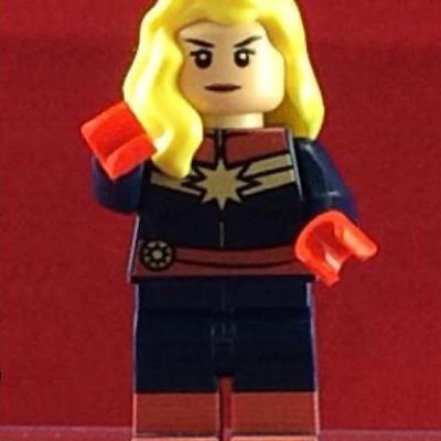 HeroBloks - Captain Marvel (Modern Age) - BigKidBrix