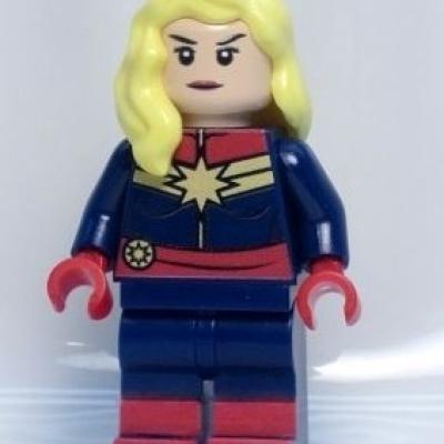 HeroBloks - Captain Marvel (Modern Age) - PopPunkMunky - A874