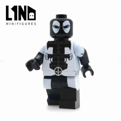 HeroBloks - Deadpool (Back in Black) - L1n6 x YAFD Minifigs