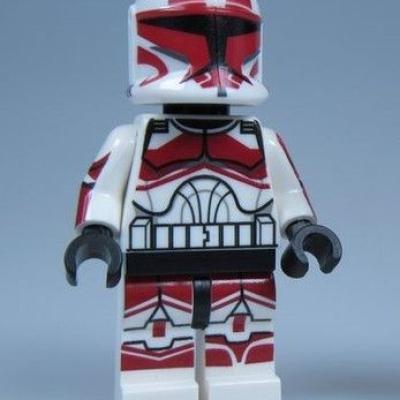 HeroBloks - Captain Keeli - Red Mill Customs