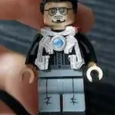 HeroBloks - Tony Stark - Earthly Brick