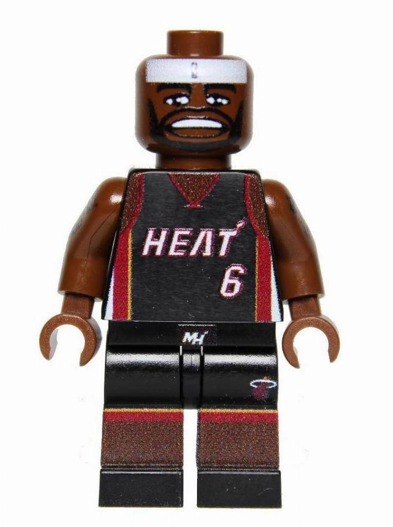 HeroBloks - LeBron James - MinifigFX