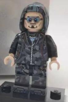 HeroBloks - Tony Stark - Earthly Brick